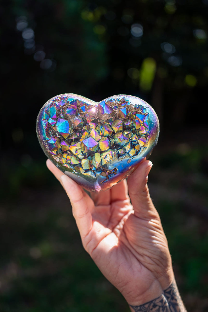 Aura Crystal Heart Cluster – Crystal Castle